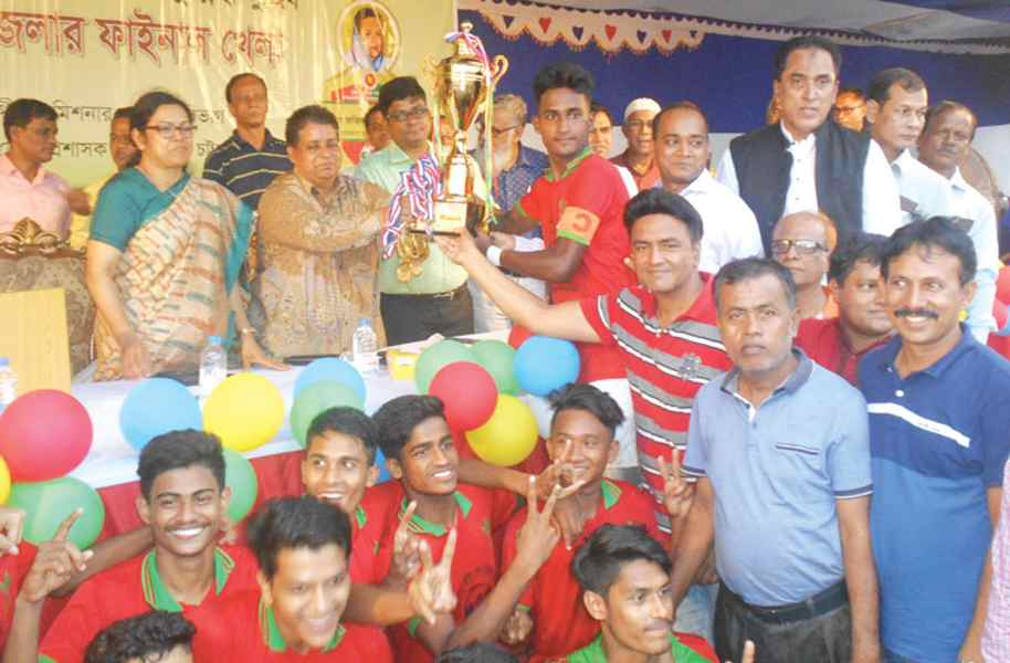 দৈনিক পূর্বকোণ | বাংলাদেশে আধুনিক সংবাদপত্রের পথিকৃৎ